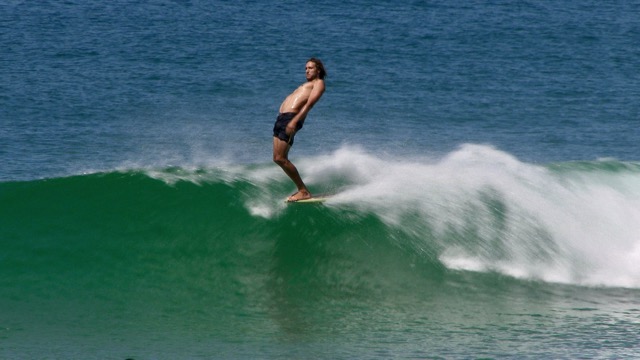 Bryce Young: Esto es surfear con estilo • CoreTv